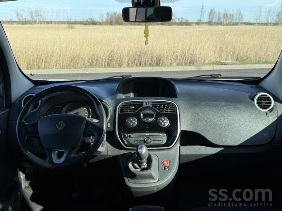 Pelēks Renault Kangoo 2015 Liepāja, ar dzinēja tilpumu 1.20 L un nobraukumu 180 tūkst. km par 6700 €, foto 17 vietnē AUTOMOTO.COM.LV