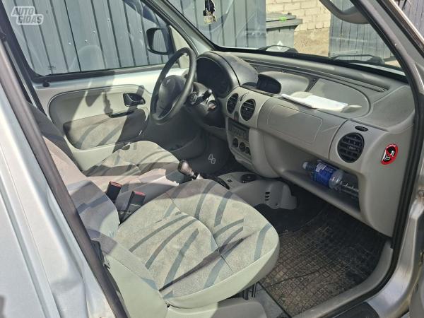 Grey Renault Kangoo 2002 in Kretinga, with an engine capacity of 1.50 L and mileage of 352 thousand km for 500 €, photo 7 on AUTOMOTO.COM.LV