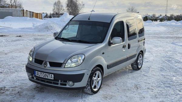 Pelēks Renault Kangoo 2004 Klaipėda, ar dzinēja tilpumu 1.50 L un nobraukumu 178 tūkst. km par 2890 €, foto 1 vietnē AUTOMOTO.COM.LV