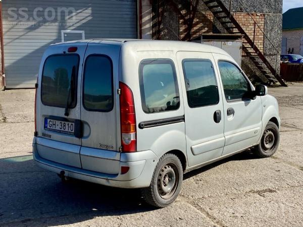 Pelēks Renault Kangoo 2007 Daugavpils, ar dzinēja tilpumu 1.50 L un nobraukumu 199 tūkst. km par 1990 €, foto 3 vietnē AUTOMOTO.COM.LV