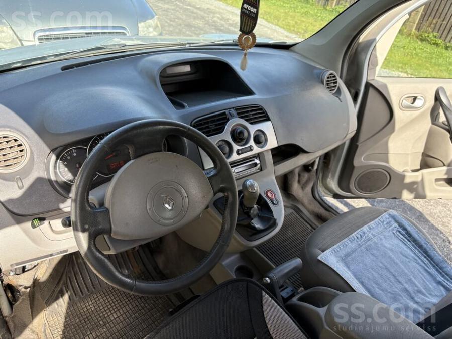 Grey Renault Kangoo 2008 in Riga, with an engine capacity of 1.50 L and mileage of 297 thousand km for 1000 €, photo 6 on AUTOMOTO.COM.LV