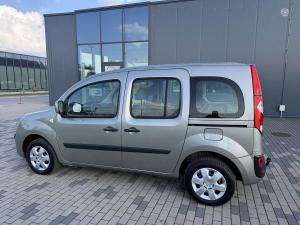 Grey Renault Kangoo 2009 in Siauliai, with an engine capacity of 1.50 L and mileage of 201 thousand km for 3250 €, photo 8 on AUTOMOTO.COM.LV