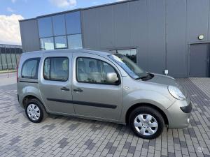 Grey Renault Kangoo 2009 in Siauliai, with an engine capacity of 1.50 L and mileage of 201 thousand km for 3250 €, photo 9 on AUTOMOTO.COM.LV