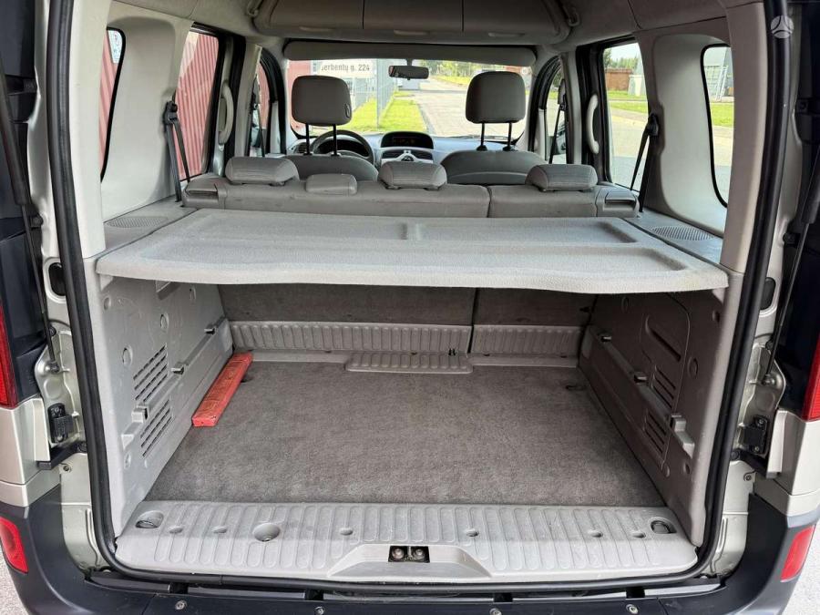 Grey Renault Kangoo 2009 in Siauliai, with an engine capacity of 1.50 L and mileage of 201 thousand km for 3250 €, photo 18 on AUTOMOTO.COM.LV