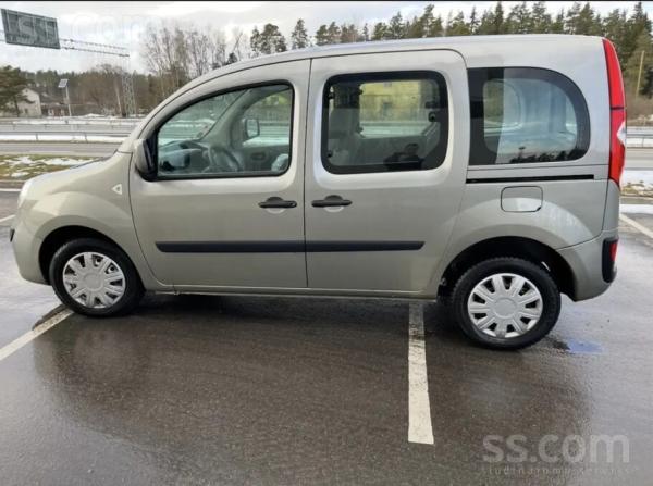 Grey Renault Kangoo 2010 in Riga, with an engine capacity of 1.50 L and mileage of 341 thousand km for 2595 €, photo 6 on AUTOMOTO.COM.LV