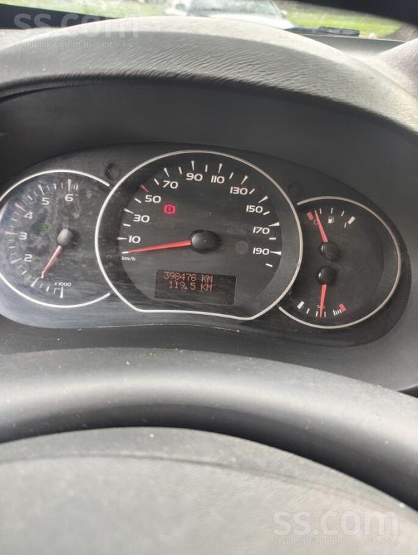 Grey Renault Kangoo 2011 in Valmiera, with an engine capacity of 1.50 L and mileage of 398 thousand km for 2450 €, photo 6 on AUTOMOTO.COM.LV