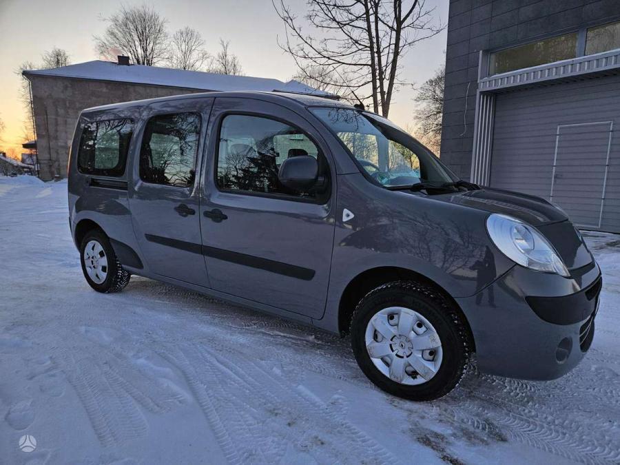 Pelēks Renault Kangoo 2013 Radviliškis, ar dzinēja tilpumu 1.46 L un nobraukumu 135 tūkst. km par 6500 €, foto 6 vietnē AUTOMOTO.COM.LV
