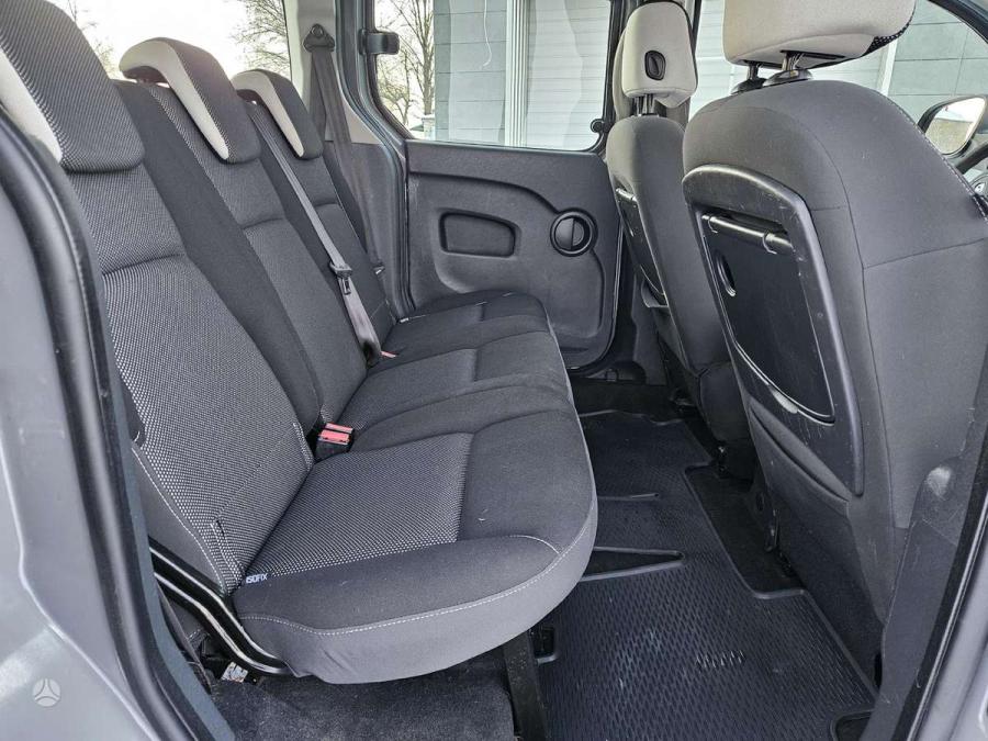 Pelēks Renault Kangoo 2013 Radviliškis, ar dzinēja tilpumu 1.46 L un nobraukumu 135 tūkst. km par 6500 €, foto 14 vietnē AUTOMOTO.COM.LV