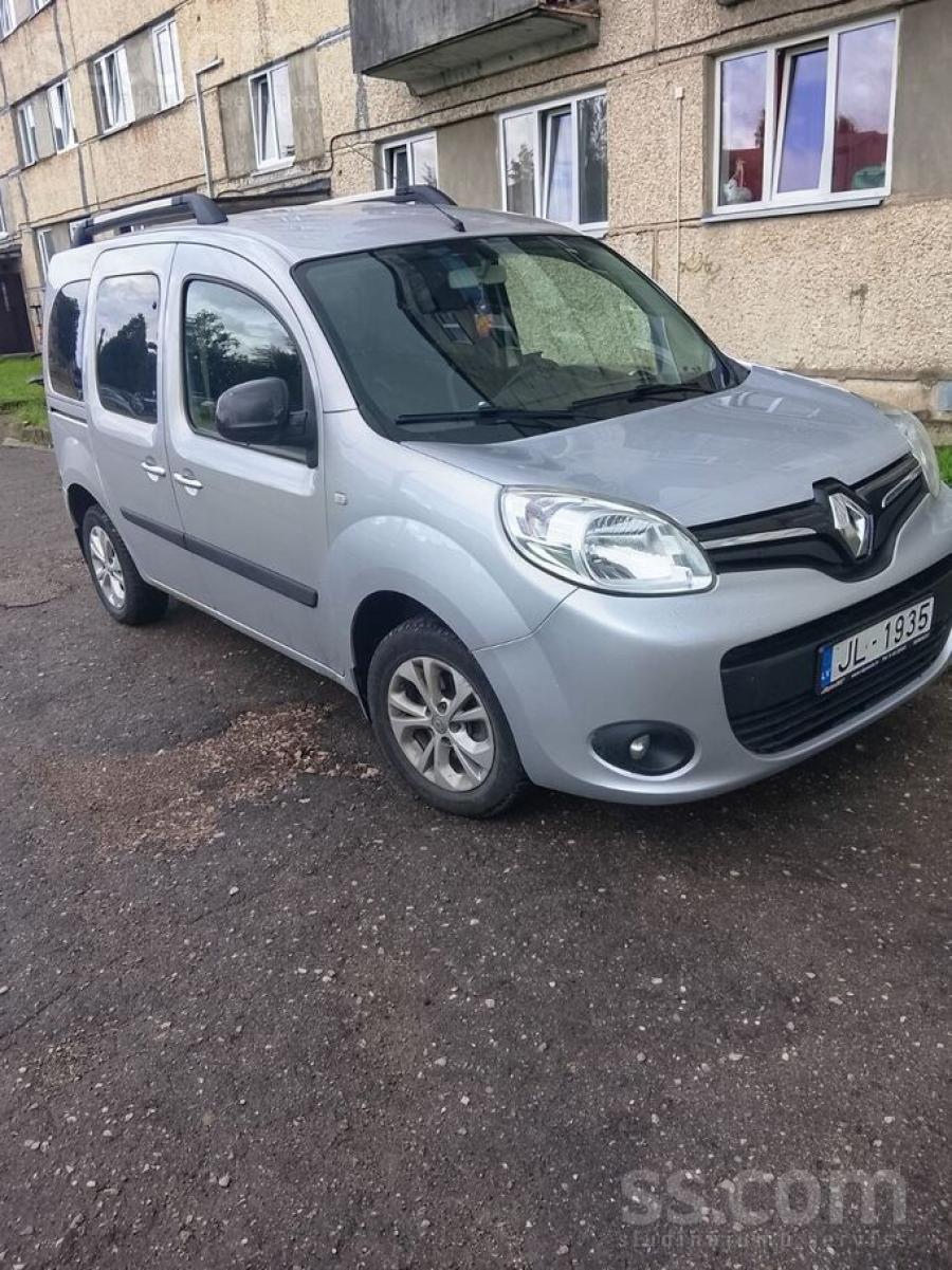 Pelēks Renault Kangoo 2013 Jēkabpils, ar dzinēja tilpumu 1.50 L un nobraukumu 223 tūkst. km par 4100 €, foto 8 vietnē AUTOMOTO.COM.LV