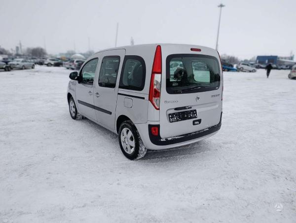 Grey Renault Kangoo 2015 in Marijampole, with an engine capacity of 1.46 L and mileage of 221 thousand km for 5450 €, photo 5 on AUTOMOTO.COM.LV