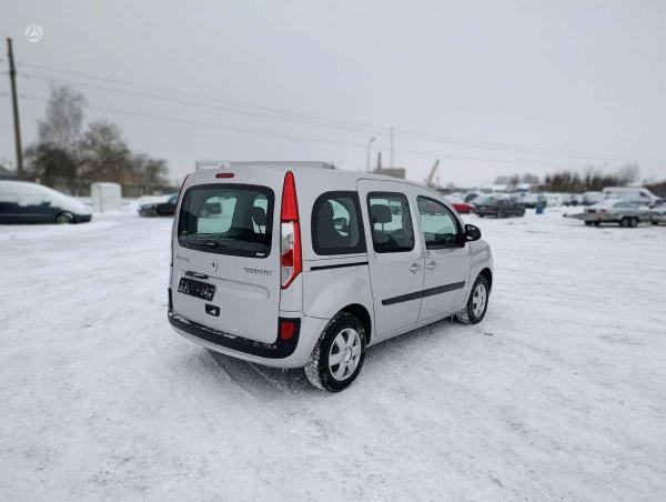 Grey Renault Kangoo 2015 in Marijampole, with an engine capacity of 1.46 L and mileage of 221 thousand km for 5450 €, photo 7 on AUTOMOTO.COM.LV