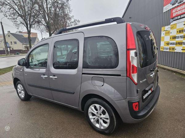 Pelēks Renault Kangoo 2016 Šauļi, ar dzinēja tilpumu 1.20 L un nobraukumu 130 tūkst. km par 4500 €, foto 5 vietnē AUTOMOTO.COM.LV