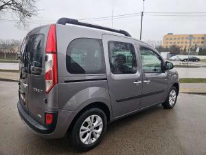 Grey Renault Kangoo 2016 in Siauliai, with an engine capacity of 1.20 L and mileage of 130 thousand km for 4500 €, photo 8 on AUTOMOTO.COM.LV