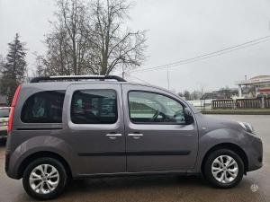 Grey Renault Kangoo 2016 in Siauliai, with an engine capacity of 1.20 L and mileage of 130 thousand km for 4500 €, photo 9 on AUTOMOTO.COM.LV