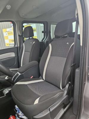 Grey Renault Kangoo 2016 in Siauliai, with an engine capacity of 1.20 L and mileage of 130 thousand km for 4500 €, photo 14 on AUTOMOTO.COM.LV