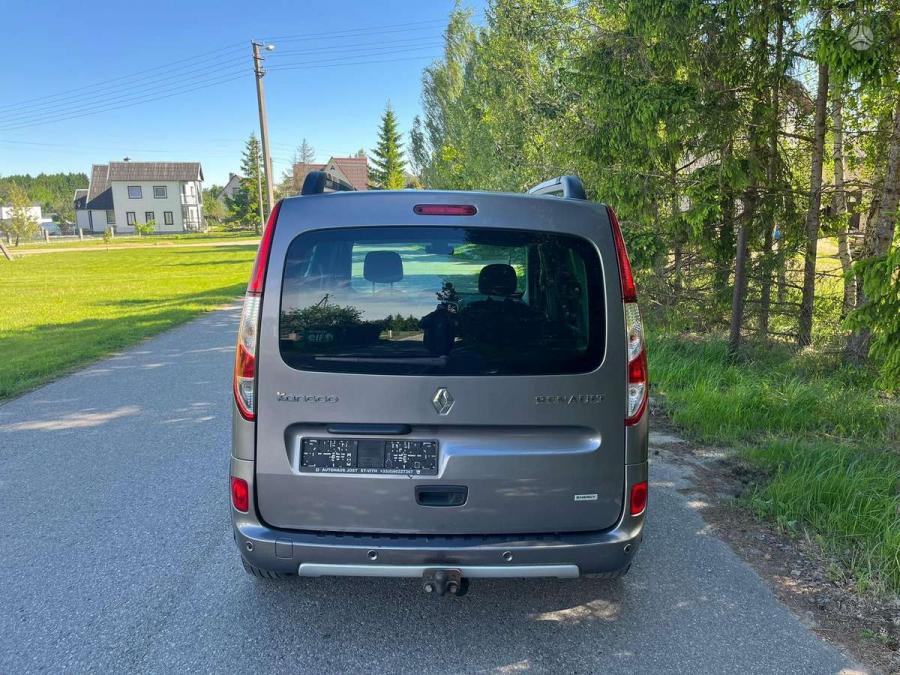 Grey Renault Kangoo 2016 in Utena, with an engine capacity of 1.46 L and mileage of 243 thousand km for 5850 €, photo 10 on AUTOMOTO.COM.LV