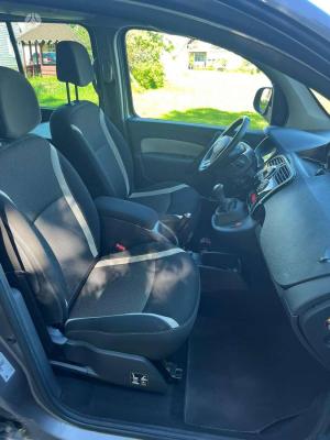 Grey Renault Kangoo 2016 in Utena, with an engine capacity of 1.46 L and mileage of 243 thousand km for 5850 €, photo 15 on AUTOMOTO.COM.LV