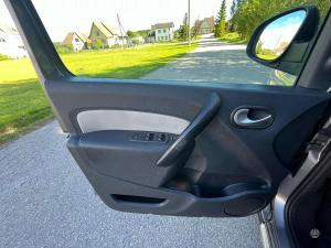 Grey Renault Kangoo 2016 in Utena, with an engine capacity of 1.46 L and mileage of 243 thousand km for 5850 €, photo 16 on AUTOMOTO.COM.LV