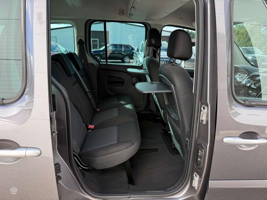 Pelēks Renault Kangoo 2016 Utena, ar dzinēja tilpumu 1.46 L un nobraukumu 269 tūkst. km par 5799 €, foto 23 vietnē AUTOMOTO.COM.LV