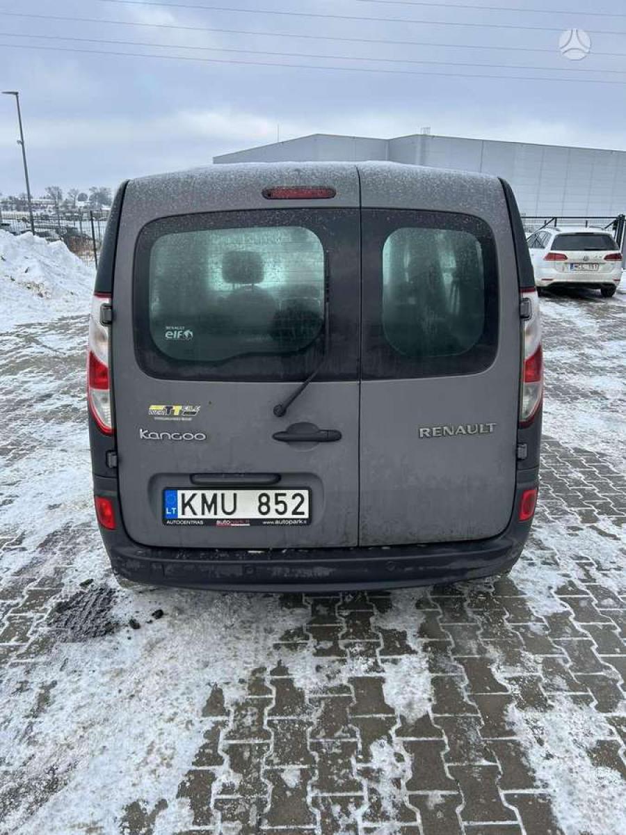 Grey Renault Kangoo 2018 in Kaunas, with an engine capacity of 1.46 L and mileage of 299 thousand km for 5000 €, photo 4 on AUTOMOTO.COM.LV