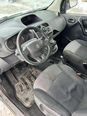 Grey Renault Kangoo 2018 in Kaunas, with an engine capacity of 1.46 L and mileage of 299 thousand km for 5000 €, photo 8 on AUTOMOTO.COM.LV