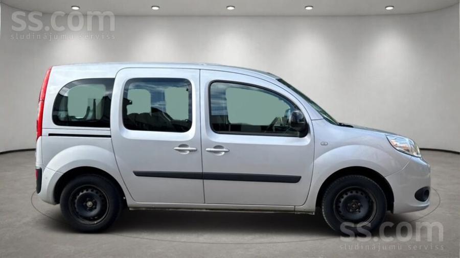 Pelēks Renault Kangoo 2018 Rīga, ar dzinēja tilpumu 1.50 L un nobraukumu 98 tūkst. km par 7295 €, foto 7 vietnē AUTOMOTO.COM.LV