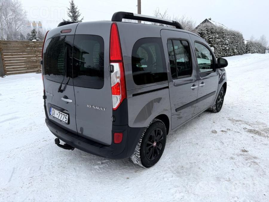 Grey Renault Kangoo 2019 in Saldus, with an engine capacity of 1.50 L and mileage of 173 thousand km for 8490 €, photo 5 on AUTOMOTO.COM.LV