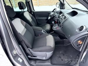 Grey Renault Kangoo 2019 in Saldus, with an engine capacity of 1.50 L and mileage of 173 thousand km for 8490 €, photo 21 on AUTOMOTO.COM.LV
