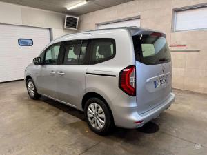 Grey Renault Kangoo 2022 in Marijampole, with an engine capacity of 1.33 L and mileage of 161 thousand km for 14254 €, photo 7 on AUTOMOTO.COM.LV