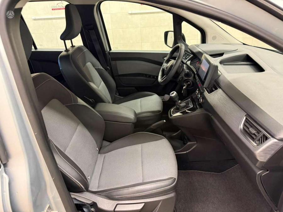 Grey Renault Kangoo 2022 in Marijampole, with an engine capacity of 1.33 L and mileage of 161 thousand km for 14254 €, photo 10 on AUTOMOTO.COM.LV