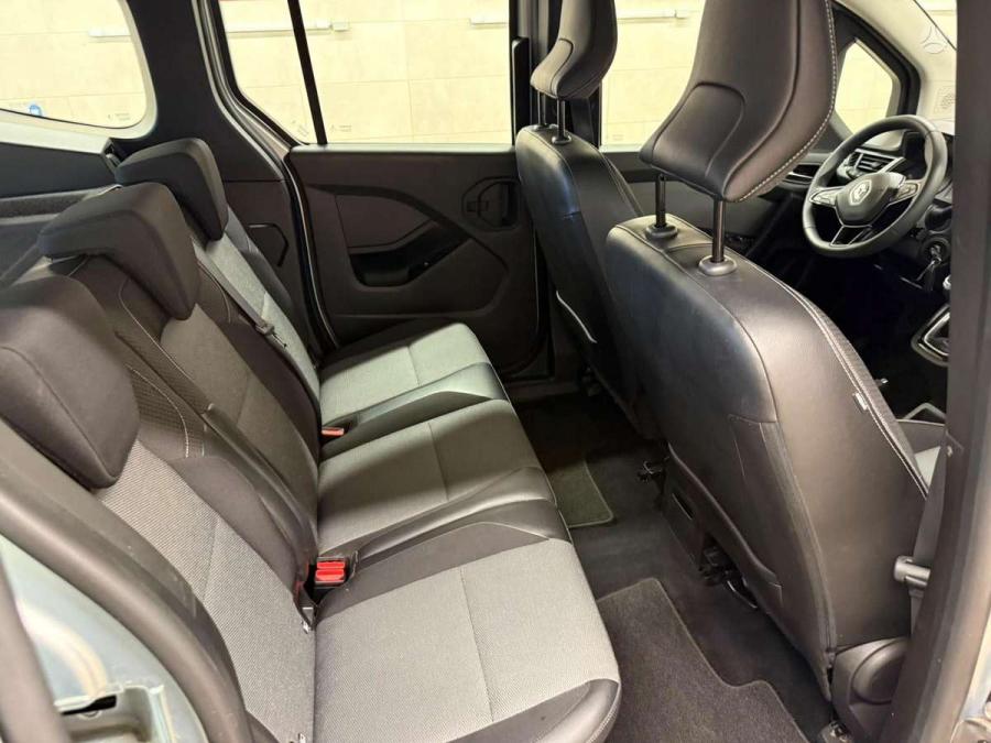 Grey Renault Kangoo 2022 in Marijampole, with an engine capacity of 1.33 L and mileage of 161 thousand km for 14254 €, photo 11 on AUTOMOTO.COM.LV