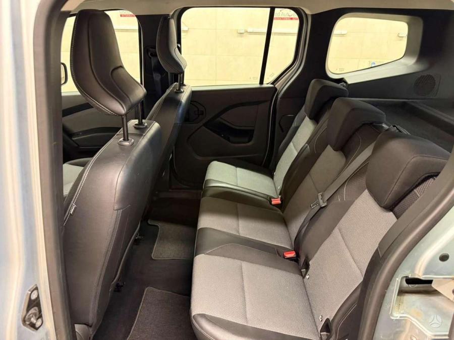 Grey Renault Kangoo 2022 in Marijampole, with an engine capacity of 1.33 L and mileage of 161 thousand km for 14254 €, photo 12 on AUTOMOTO.COM.LV