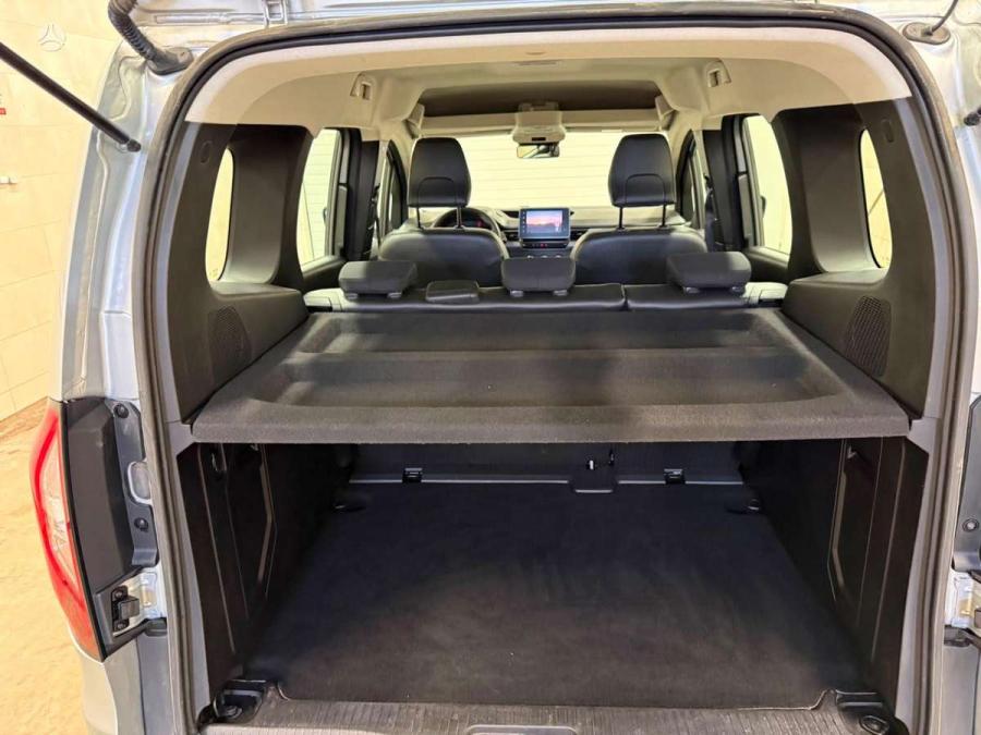 Grey Renault Kangoo 2022 in Marijampole, with an engine capacity of 1.33 L and mileage of 161 thousand km for 14254 €, photo 13 on AUTOMOTO.COM.LV