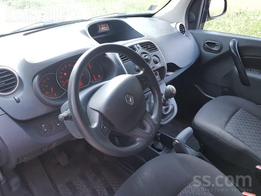 Grey Renault Kangoo 2015 in Jelgava, with an engine capacity of 1.50 L and mileage of 0 thousand km for 5700 €, photo 3 on AUTOMOTO.COM.LV