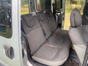 Pelēks Renault Kangoo 2006 Rīga, ar dzinēja tilpumu 1.60 L un nobraukumu 360 tūkst. km par 2850 €, foto 4 vietnē AUTOMOTO.COM.LV