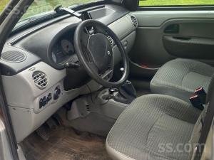 Pelēks Renault Kangoo 2006 Rīga, ar dzinēja tilpumu 1.60 L un nobraukumu 360 tūkst. km par 2850 €, foto 8 vietnē AUTOMOTO.COM.LV