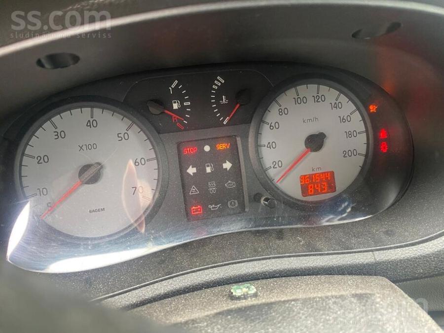Pelēks Renault Kangoo 2006 Rīga, ar dzinēja tilpumu 1.60 L un nobraukumu 360 tūkst. km par 2850 €, foto 17 vietnē AUTOMOTO.COM.LV