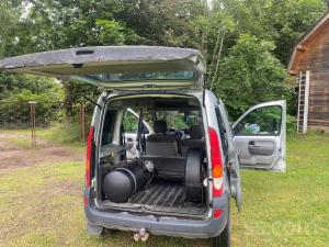 Pelēks Renault Kangoo 2006 Rīga, ar dzinēja tilpumu 1.60 L un nobraukumu 360 tūkst. km par 2850 €, foto 18 vietnē AUTOMOTO.COM.LV