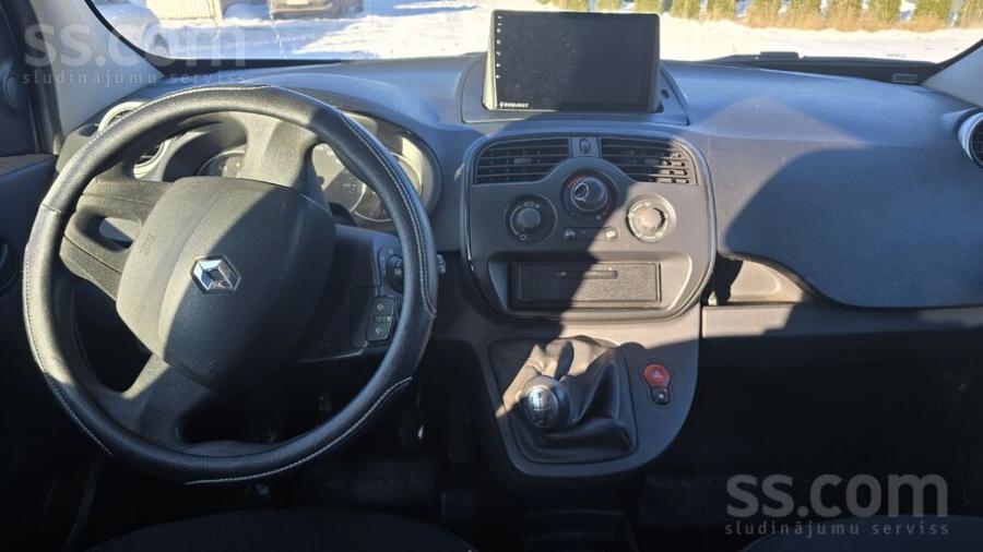 Grey Renault Kangoo 2016 in Riga, with an engine capacity of 1.50 L and mileage of 239 thousand km for 4750 €, photo 5 on AUTOMOTO.COM.LV