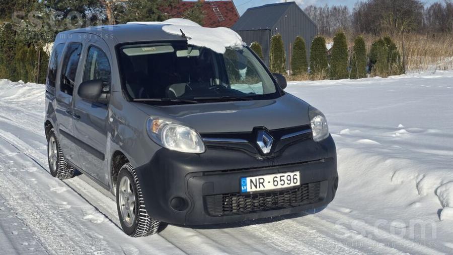 Grey Renault Kangoo 2016 in Riga, with an engine capacity of 1.50 L and mileage of 239 thousand km for 4750 €, photo 7 on AUTOMOTO.COM.LV