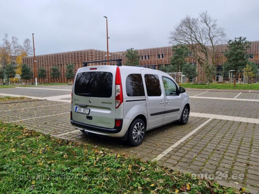 Grey Renault Kangoo 2017 in Tallinn, with an engine capacity of 1.20 L and mileage of 201 thousand km for 4500 €, photo 5 on AUTOMOTO.COM.LV