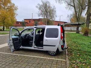 Grey Renault Kangoo 2017 in Tallinn, with an engine capacity of 1.20 L and mileage of 201 thousand km for 4500 €, photo 8 on AUTOMOTO.COM.LV
