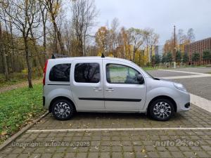 Grey Renault Kangoo 2017 in Tallinn, with an engine capacity of 1.20 L and mileage of 201 thousand km for 4500 €, photo 10 on AUTOMOTO.COM.LV