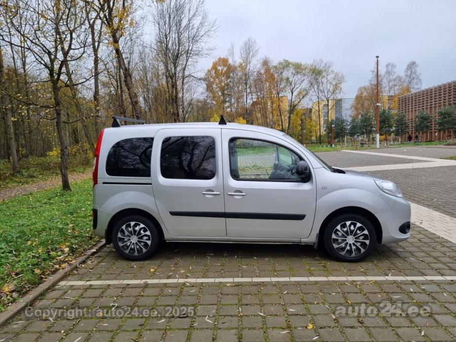 Grey Renault Kangoo 2017 in Tallinn, with an engine capacity of 1.20 L and mileage of 201 thousand km for 4500 €, photo 10 on AUTOMOTO.COM.LV