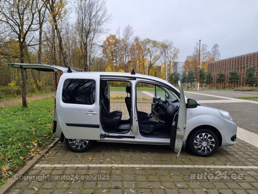 Grey Renault Kangoo 2017 in Tallinn, with an engine capacity of 1.20 L and mileage of 201 thousand km for 4500 €, photo 11 on AUTOMOTO.COM.LV