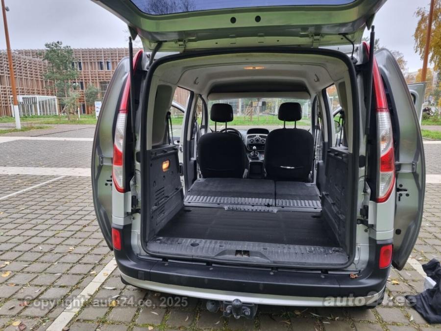 Grey Renault Kangoo 2017 in Tallinn, with an engine capacity of 1.20 L and mileage of 201 thousand km for 4500 €, photo 13 on AUTOMOTO.COM.LV