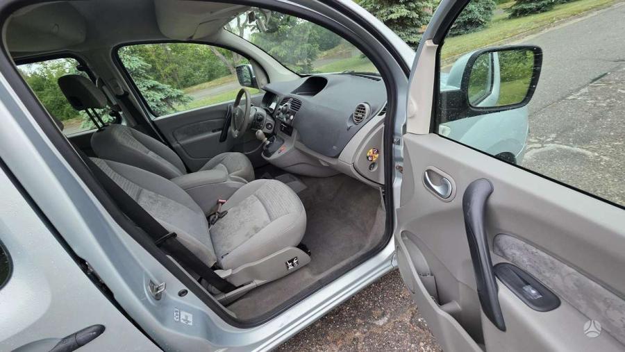 Renault Kangoo 2008 in Klaipeda, with an engine capacity of 1.50 L and mileage of 269 thousand km for 2690 €, photo 13 on AUTOMOTO.COM.LV