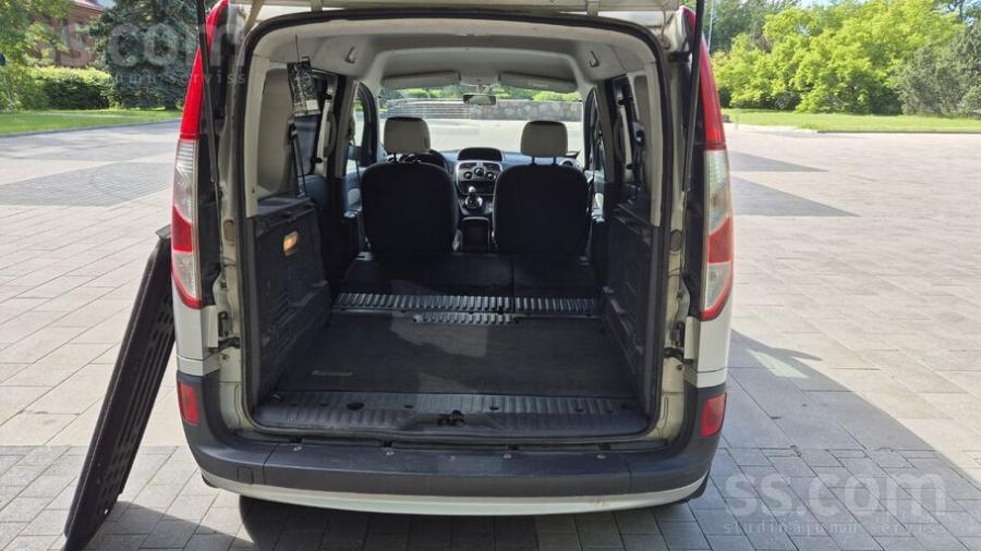 Renault Kangoo 2013 in Jekabpils, with an engine capacity of 1.50 L and mileage of 209 thousand km for 4150 €, photo 7 on AUTOMOTO.COM.LV