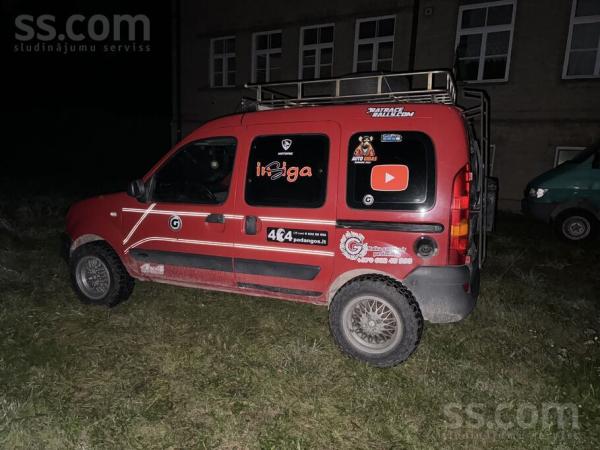Red Renault Kangoo 2007 in Bauska, with an engine capacity of 1.60 L and mileage of 202 thousand km for 1900 €, photo 5 on AUTOMOTO.COM.LV