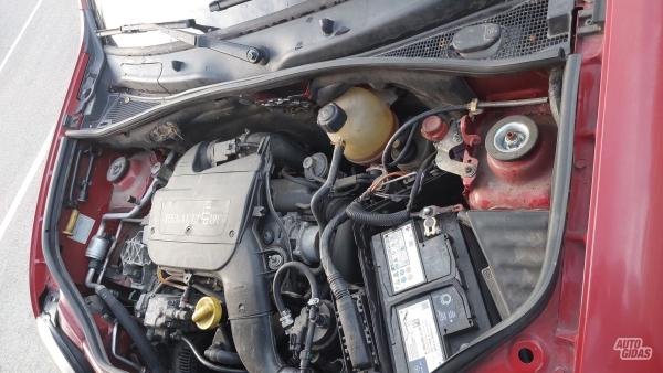Red Renault Kangoo 2000 in Kaunas, with an engine capacity of 1.90 L and mileage of 204 thousand km for 1300 €, photo 11 on AUTOMOTO.COM.LV
